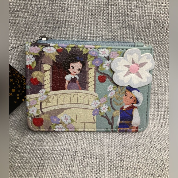 Accessories | Disney Snow White And The Seven Dwarfs Balcony Cardholder ...